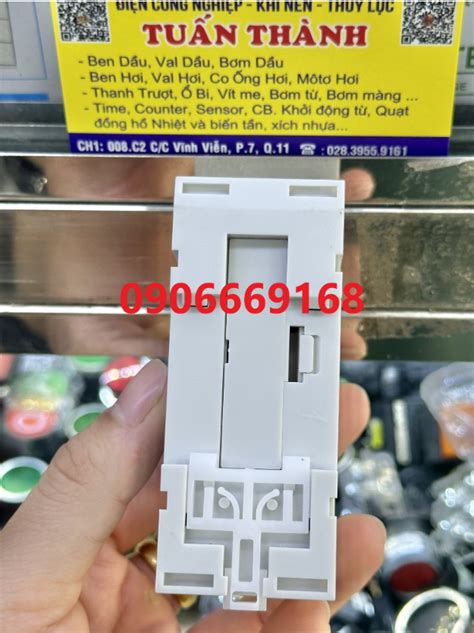 Timer Thời Gian Công Tắc Hẹn Giờ Điện Tử Thc15a Hiệu Berm Nhà Phân