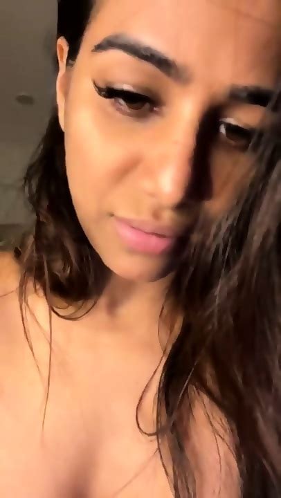 Poonam Pandey Indian Girl