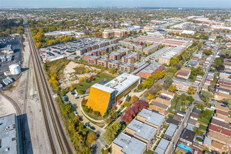 Acero Roberto Clemente Elementary School In Chicago Il