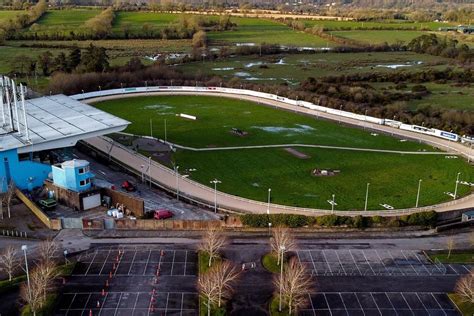 Liam Dowling And Chris Houlihan Send Ballymac Whispa And Cashen Miska To Traps In Irish Laurels