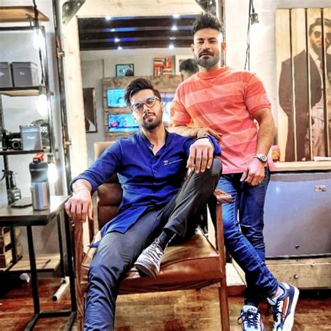 Qamar Bashir Official Youtube