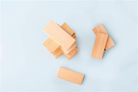 보드 게임 나무 블록의 타워 비즈니스 개념 전략 집중력 민첩성 논리 및 조정을 위한 활동 팀워크 밸런싱 텍스트공간을 복사합니다 0명에 대한 스톡 사진 및 기타 이미지