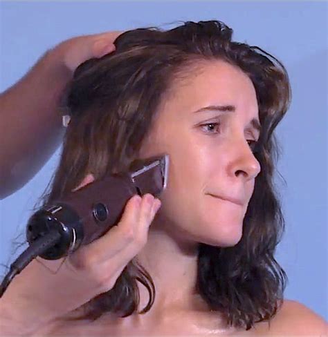 Pin By David Connelly On Hair Clippers In Action 03 Stacked Bob Haircut Girls Short Haircuts