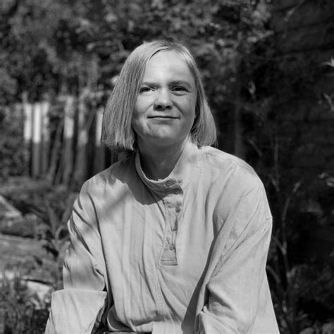 Nadine Botha Ra — Viad