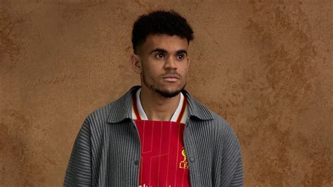 Luis Díaz Imagen De La Nueva Camiseta Del Liverpool Este Es El Valor De La Indumentaria En
