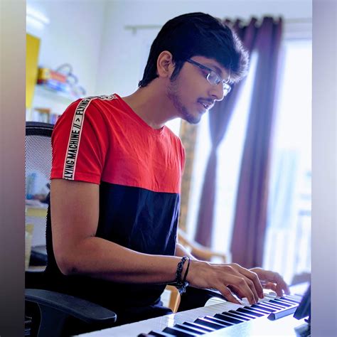 nikhil karve medium