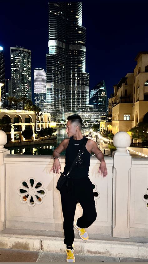 Twink Colombian Vers Colombian Male Escort In London