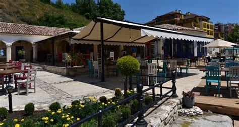 Тентите декоративно и функционално оформление на имота Списание още за КЪЩАТА