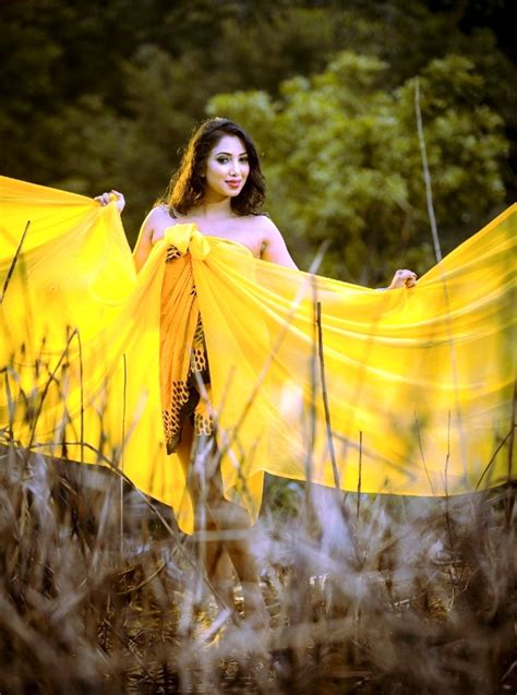 Sri Lankan Hot Models Nilwala Wishwamali Sexy Photos