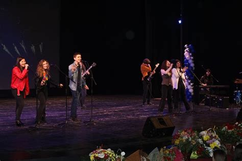 Английската гимназия в Русе отбеляза 60 годишнината от създаването си с концерт