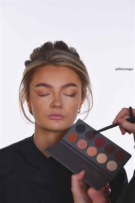 A Step By Step Bridal Make Up Tutorial Solihull College And University