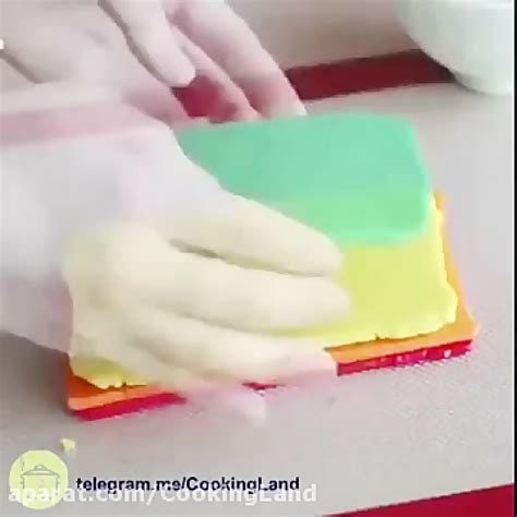 کیک رنگین کمان