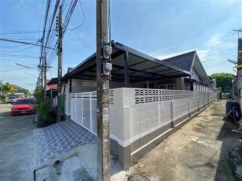 ขายทาวน์เฮ้าส์ถนนสุขุมวิท บางเมือง ซอยบุญศิริ ทำเลดีใกล้ รถไฟฟ้า Bts แต่งสวย รีโนเวทใหม่ทั้งหลัง