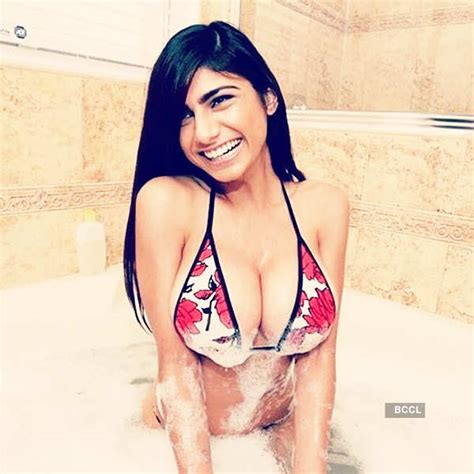 Former Adult Star Mia Khalifas Bikini Photos Go Viral Pics Former Adult Star Mia Khalifas