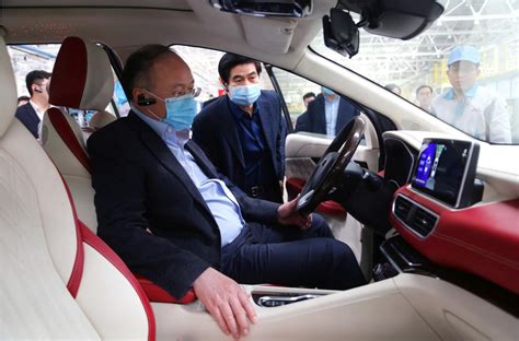 中国中信集团有限公司党委副书记总经理奚国华一行莅临大运汽车运城生产基地调研