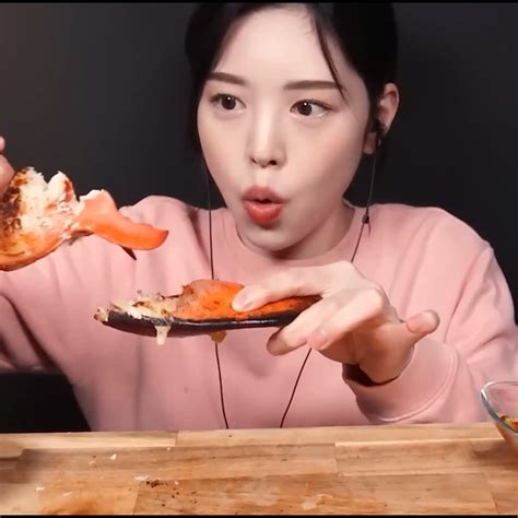 Yummy Boki Mukbang Jumbo Butter Grilled Lobster With Cheese Seafood Mukbang Nephropidae