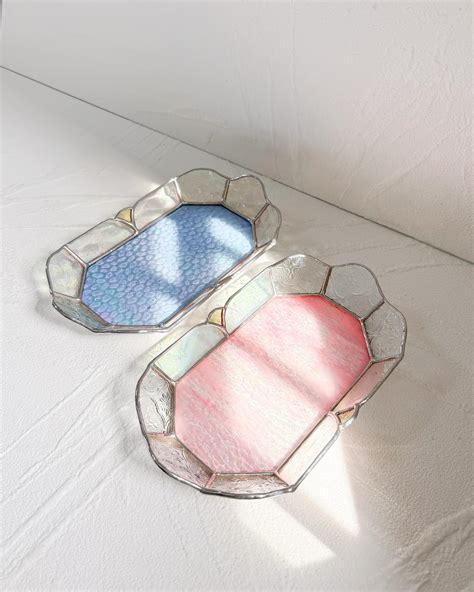 메르헨 유리공방 스테인드글라스 유리공예 원데이클래스 취미 창업전문 주문제작 체크조명 두개를 주문주셨어요 사랑스러움 가득한 조명 선물로 공간이 화사해질 것 같은