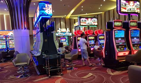 힐튼호텔 카지노 클락 필리핀클락투어앙헬레스투어푸닝온천수빅요트투어수빅호핑투어바타안호핑투어