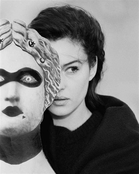 Monica Bellucci Scrolller Monica Bellucci Scrolller