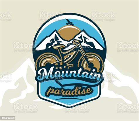 아이콘 산악 자전거입니다 자전거와 산 상징 익 스 트림 스포츠입니다 Freeride 다운 힐 크로스 컨트리 배지는 방패 레터링 벡터 일러스트입니다 건강한 생활방식에 대한