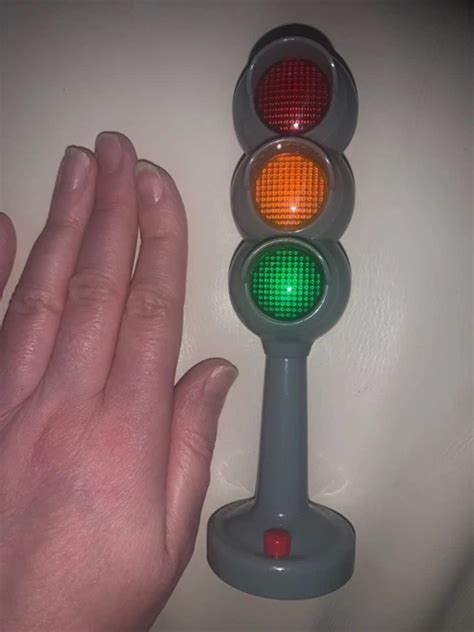 Vintage Toy Operated Flashing Traffic Lights Rare Collectible Tesco £39