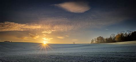 Show A Subject Interpreted Multiple Ways Cameraderie