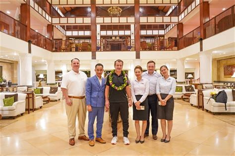 Carlos Dunga One Of Brazilian Legends Arrives In Đà Nẵng