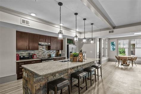 2121 Ella Updated January 2026 96 Photos 2121 Ella Blvd Houston Texas Apartments