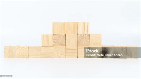 흰색 배경에 격리된 텍스트의 복사 공간을 위한 나무 큐브 개념 품종을위한 나무 상자의 빈 영역 상자 개념에 쓰기 0명에 대한 스톡 사진 및 기타 이미지 Istock