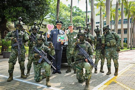 航特飛訓部走入校園 深植學子國防愛國信念 蕃新聞