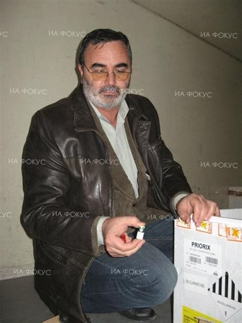 Д р Ангел Кунчев При спазване на хигиена няма риск човек да хване птичи грип Български Фермер