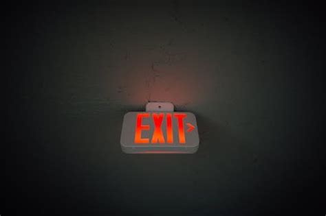 700张最精彩的“exit”图片 · 100免费下载 · Pexels素材图片