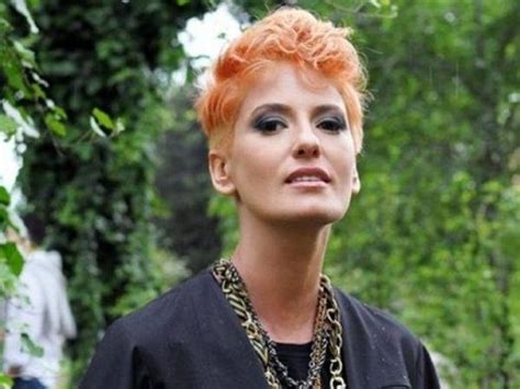 „დამოკიდებული ვიყავი კლუბურ ნარკოტიკებზე სააფთიაქო აბებზე დამეწყო ტვინის ინტოქსიკაცია