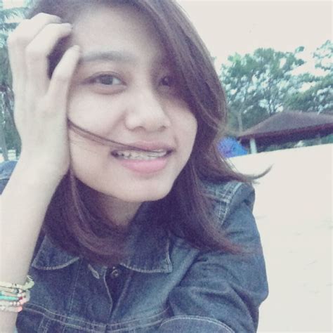 Stream Htoo L Lin A Chit Loh Khaw Tha Lar By Yee Mon Lay Listen Online For Free On Soundcloud