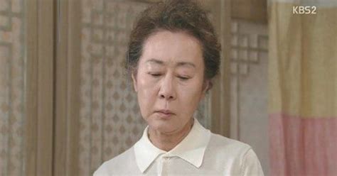 참 좋은 시절 윤여정 입을 꿰매버리고 싶다 후회 눈길