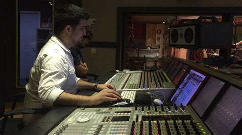 Meet Iran Garcia Voyage La Magazine La City Guide