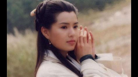 历届版本的小龙女：李若彤公认气质佳，刘德华曾暗恋83版小龙女 Youtube
