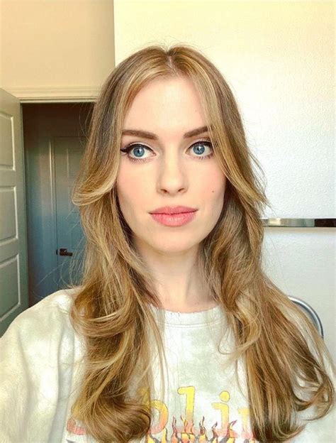 Barbara Dunkelman Good Hair Day Scrolller