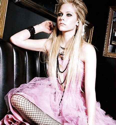 Avril Lavigne Porn Pictures Xxx Photos Sex Images Pictoa