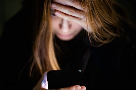 Signs Of Coercive Control To Look Out For