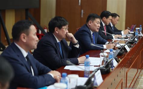 Засгийн газар бүрэн бүрэлдэхүүнээрээ хувийн хэвшлийн төлөөлөлтэй зөвлөлдөх уулзалт хийж санал
