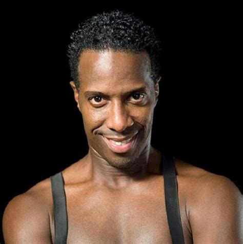 Днес рожден ден празнуват 100 кубинска страст и колорит честито на