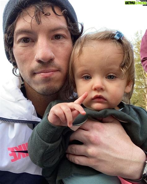 Josh Dun Wiki Biography Age Gallery Spouse And More