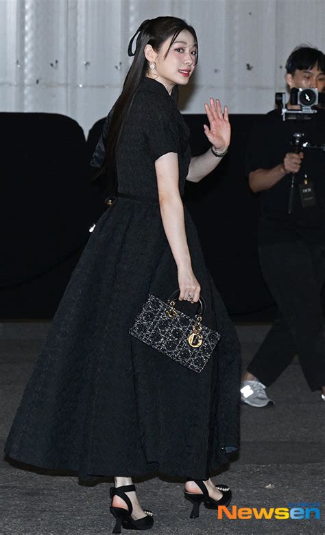 김연아 뒤돌아보며 화보같은 인사 포토엔hd 뉴스인코리아