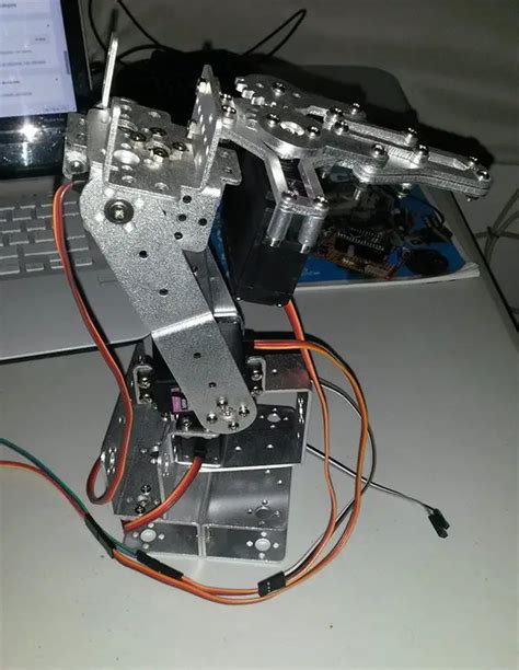 banda transportadora brazo robótico con arduino panama hitek