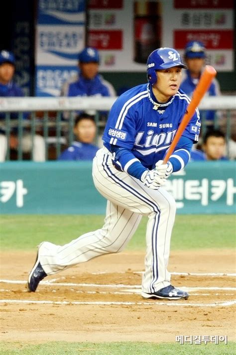 이승엽 8년 연속 20홈런 국내 프로야구 기록 사상 처음