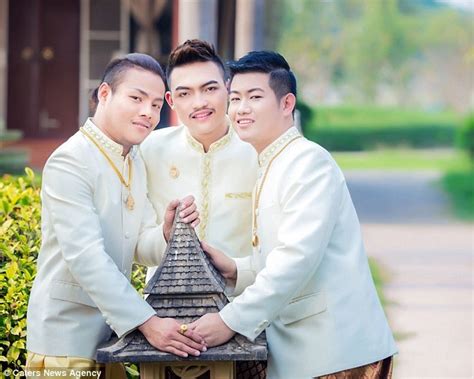 高清泰国同性恋者举行三人婚礼 相互都有感觉 青岛新闻网