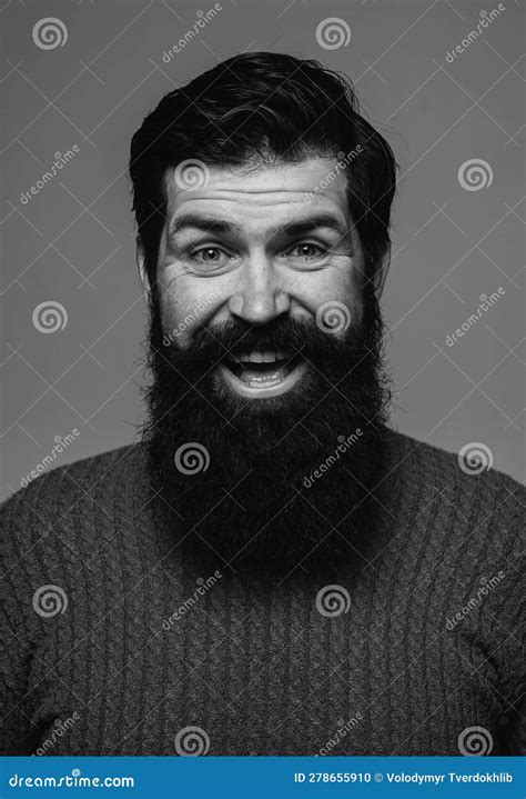 Retrato De Cierre De Joven Sonriente Feliz Expresiones Faciales