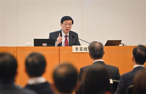 李家超主持全國兩會精神分享會逾150人出席 以金融風險為例稱要具憂患意識 1822 20230324 港聞 即時新聞 明報新聞網