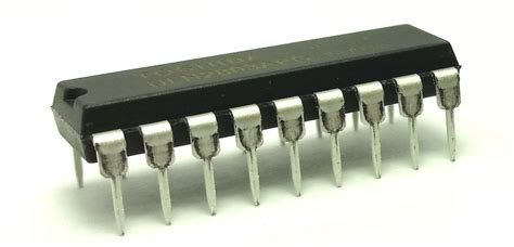 Uln2803a Uln2803 Darlington Transistor Array Npn Dip 18 — Juried Engineering